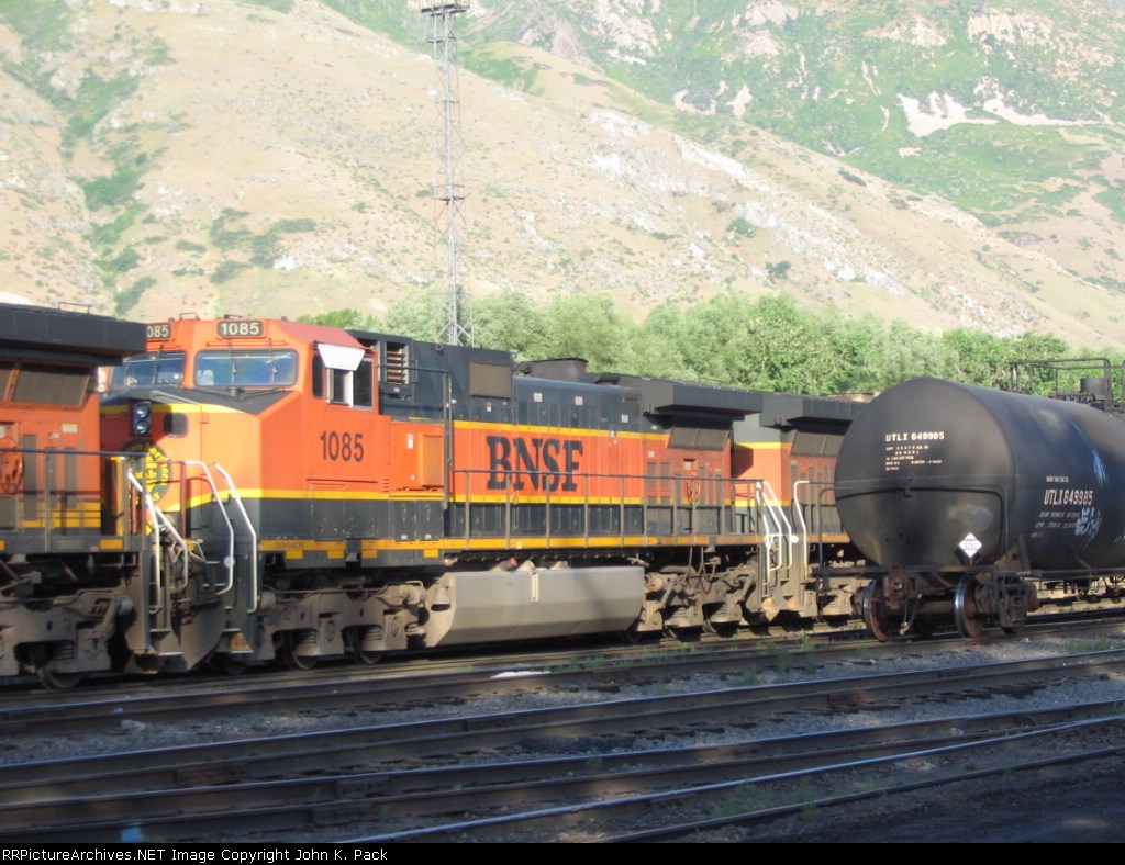 BNSF 1085